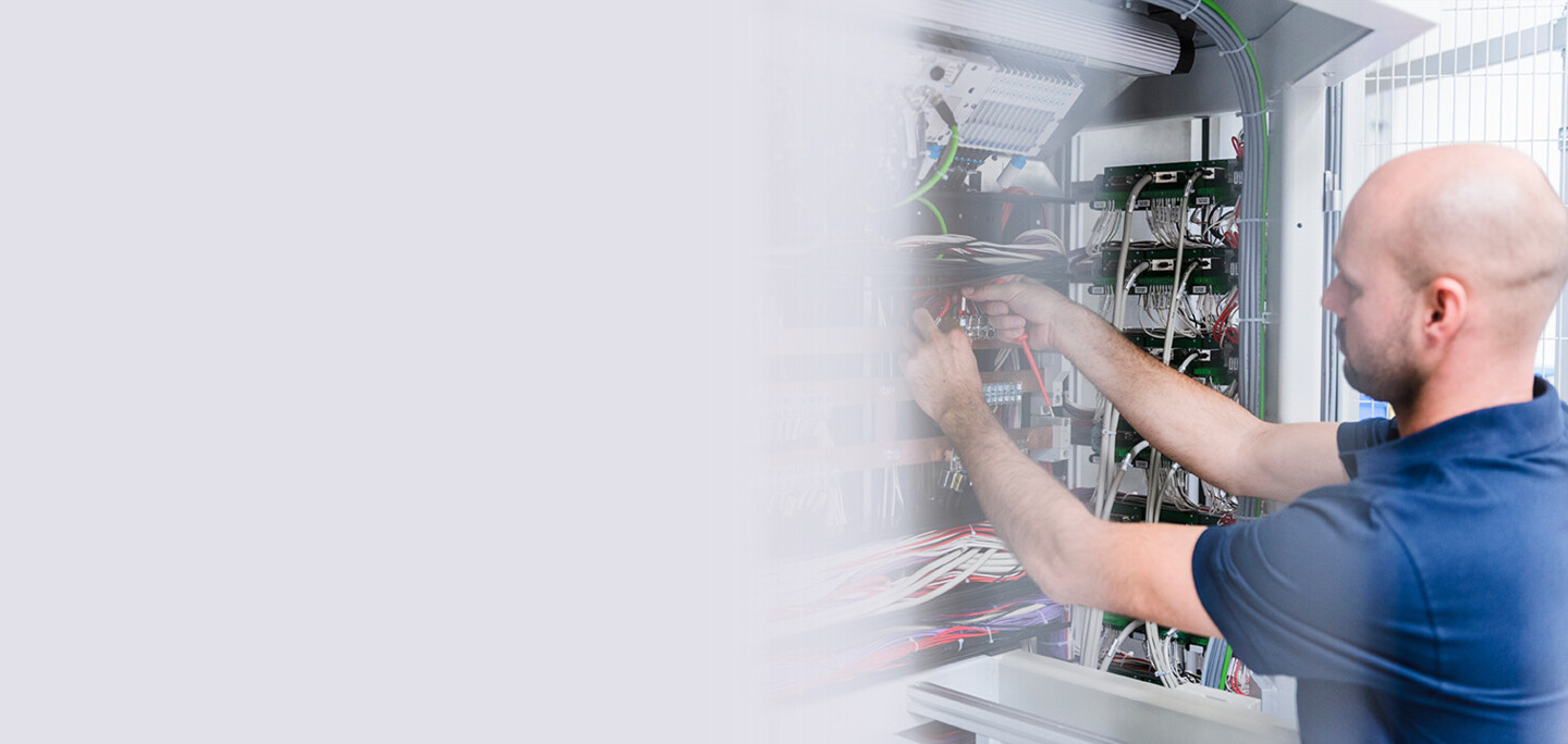 Services - Produkte & Services - Logopak - The Perfect Labelling System.